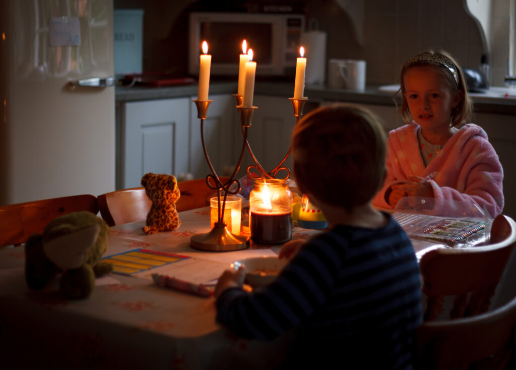 How To Get Through A Power Outage With Your Family In Oregon – Oregon Kid