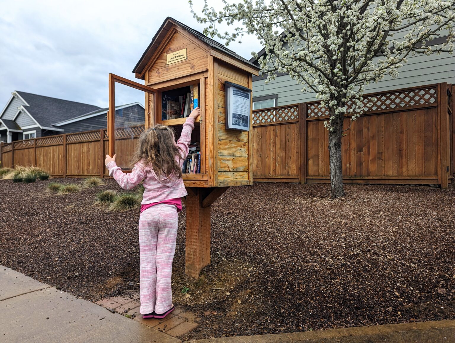 How To Find And Enjoy Little Free Libraries Near You – Oregon Kid